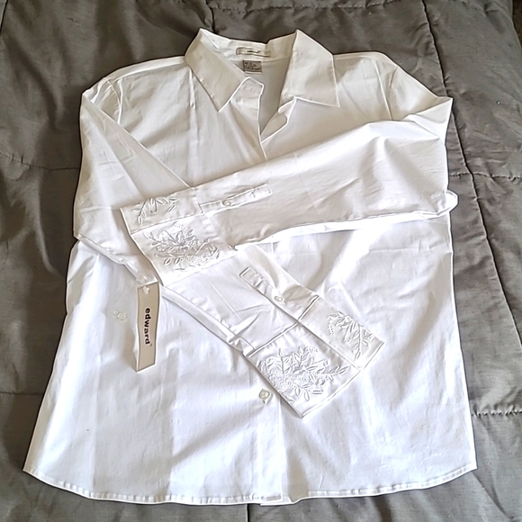 Edward | Tops | Nwt Edward L Womens White Button Down Shirt W Floral ...
